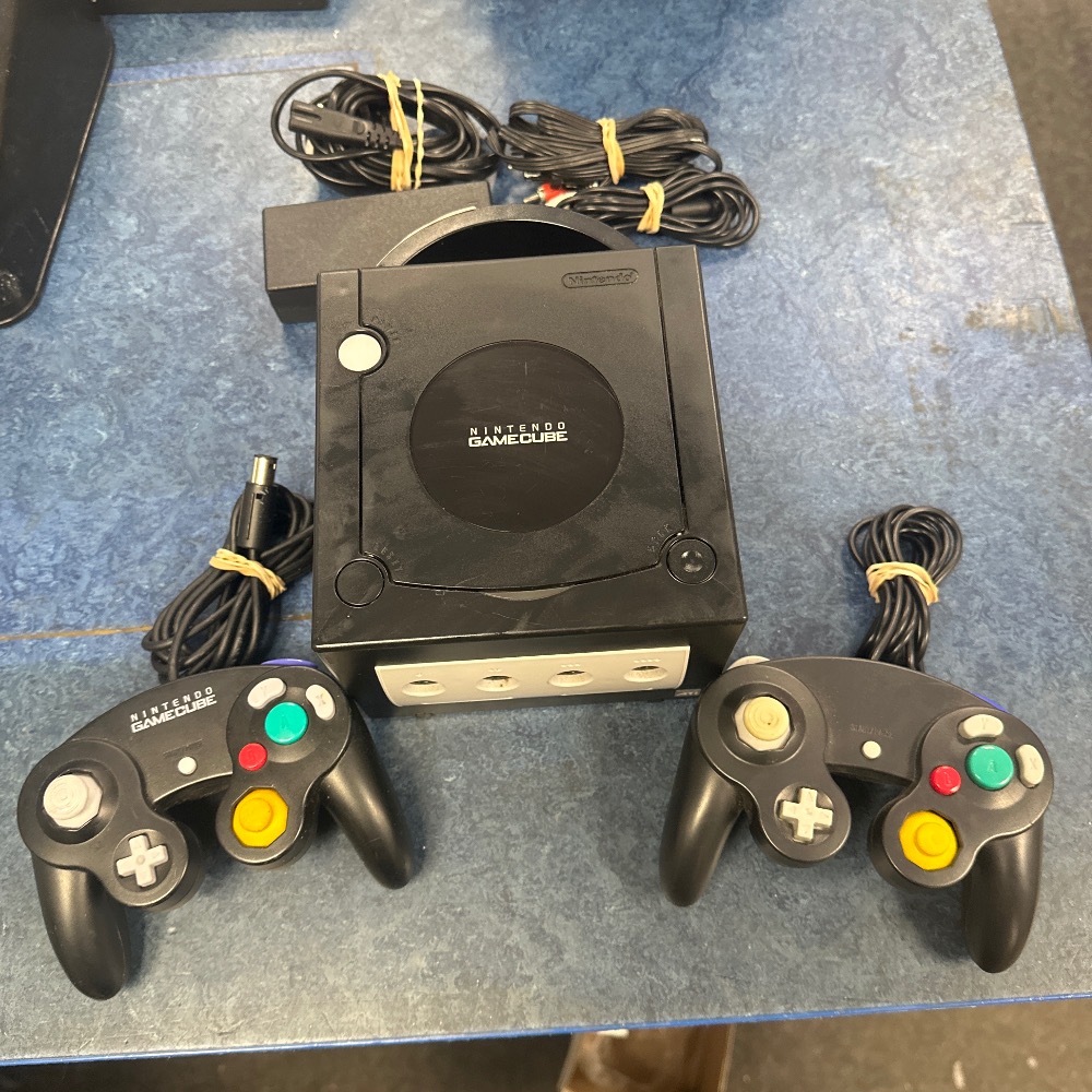 Used Nintendo Nintendo game cube console - Own4Less